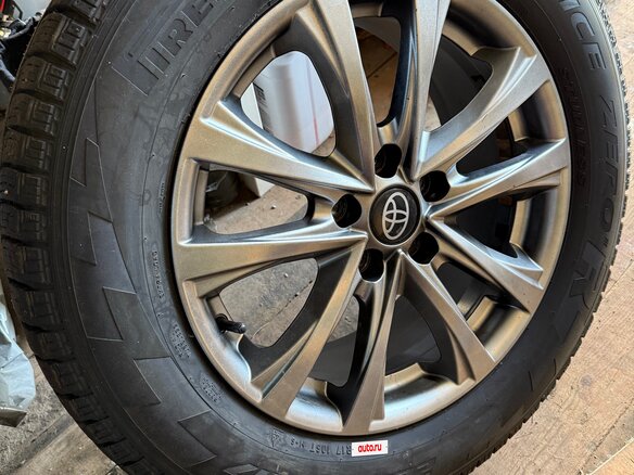 Купить б/у Toyota RAV4 IV (XA40) Рестайлинг 2.2d AT (150 л.с.) 4WD ...