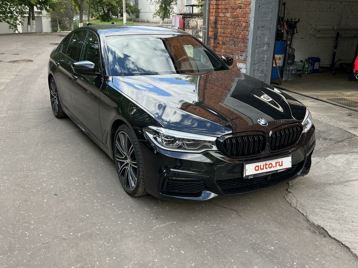 Купить б/у BMW 5 серии VII (G30/G31) 540d xDrive 3.0d AT (320 л.с.) 4WD ...