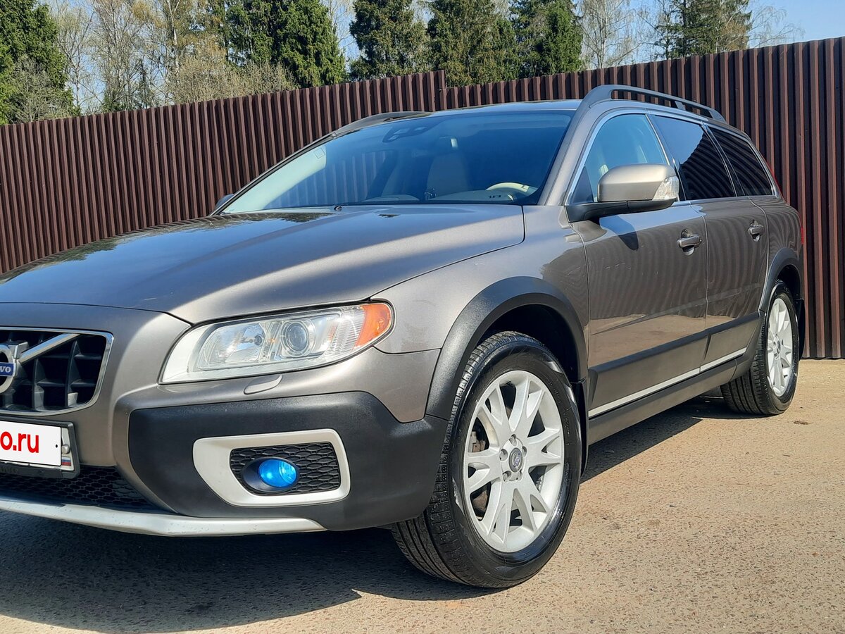 Купить б/у Volvo XC70 II 2.4d AT (215 л.с.) 4WD дизель автомат в Москве: коричневый Вольво XC70 ...