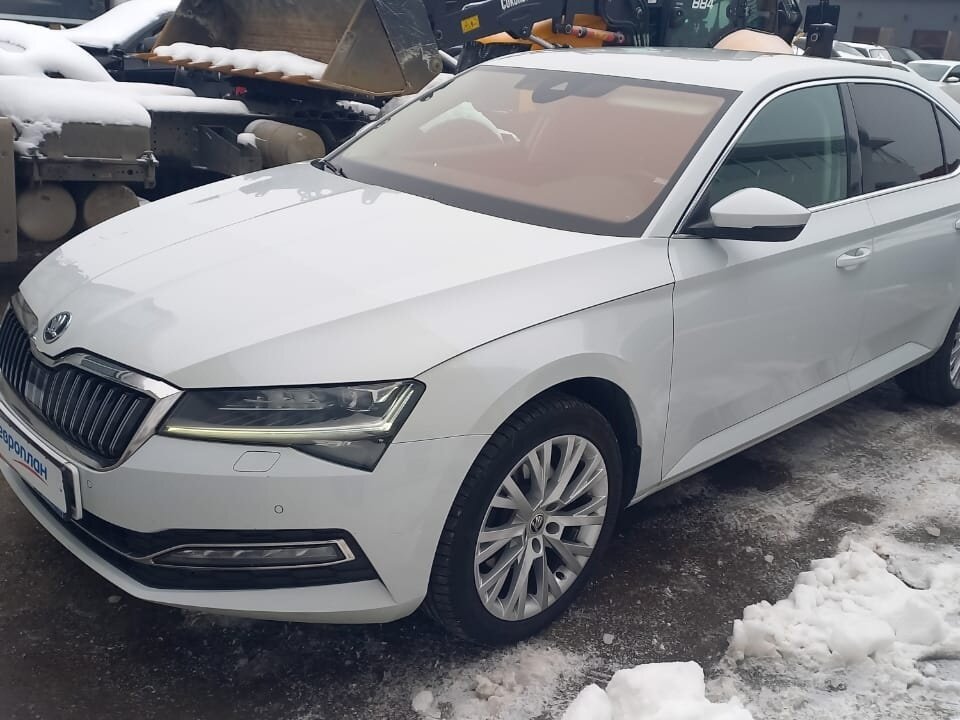 Купить б/у Skoda Superb III Рестайлинг 2.0 AMT (190 л.с.) бензин робот ...