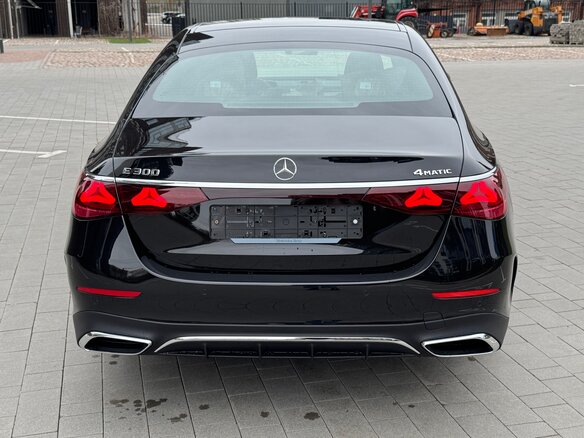 Купить б/у Mercedes-Benz E-Класс VI (W214, S214) 300 2.0 AT (258 л.с.) 4WD бензин автомат в ...