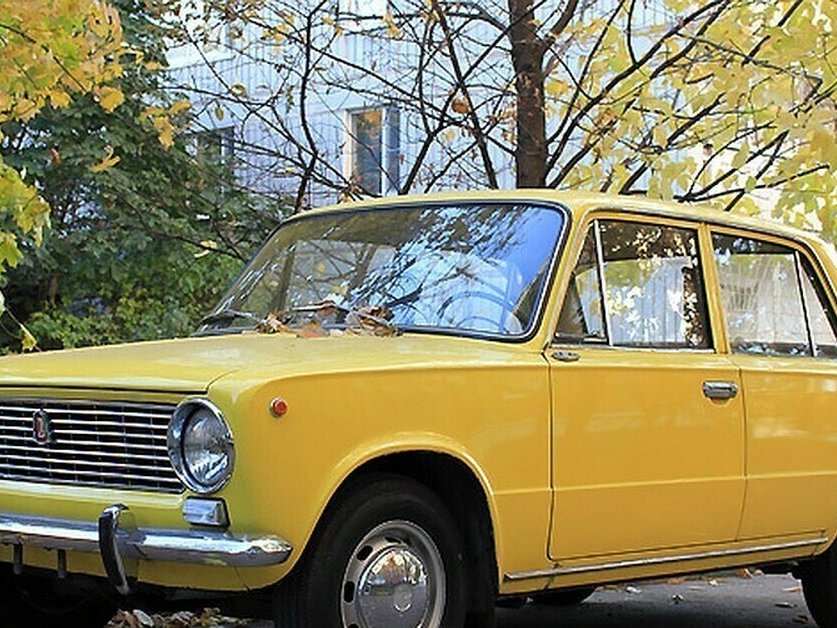 Купить б/у Lada (ВАЗ) 2101 1970-1988 1.2 MT (64 л.с.) бензин механика в Майском: жёлтый Лада ...