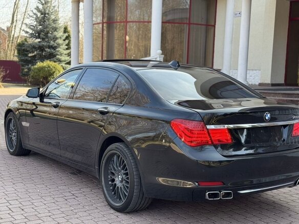 Купить б/у BMW 7 серии V (F01/F02/F04) 760Li 6.0 AT (544 л.с.) бензин ...