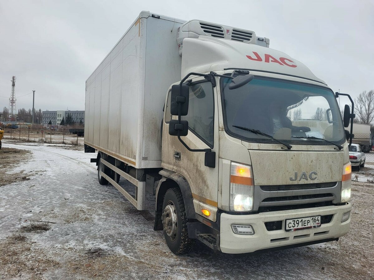 Купить б/у JAC N120 в Саратове: белый рефрижератор 2024 года по цене 5 500 000 рублей на Авто.ру