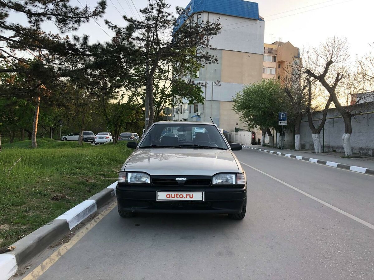 Купить б/у Mazda 323 III (BF) 1.4 MT (60 л.с.) бензин механика в Симферополе: серый Мазда 323 ...