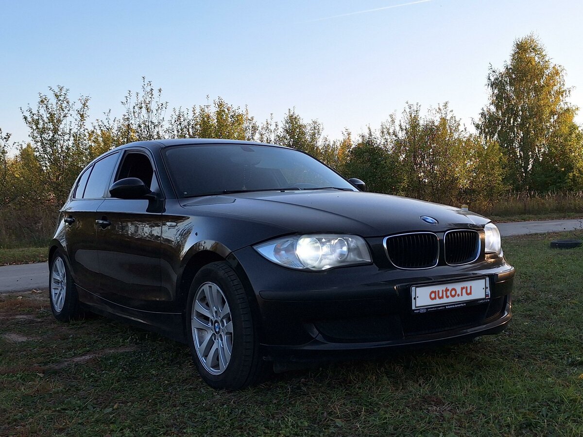 Купить б/у BMW 1 серии I (E81/E82/E87/E88) Рестайлинг 116i 1.6 AT (115 л.с.) бензин автомат в ...