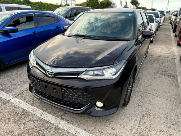 Купить б/у Toyota Corolla XI (E160, E170, E180) Рестайлинг 1 Fielder 1. ...