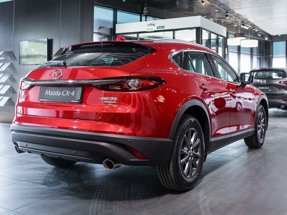 Купить новый Mazda CX-4 I Рестайлинг 2.0 AT (158 л.с.) бензин автомат в Санкт-Петербурге ...