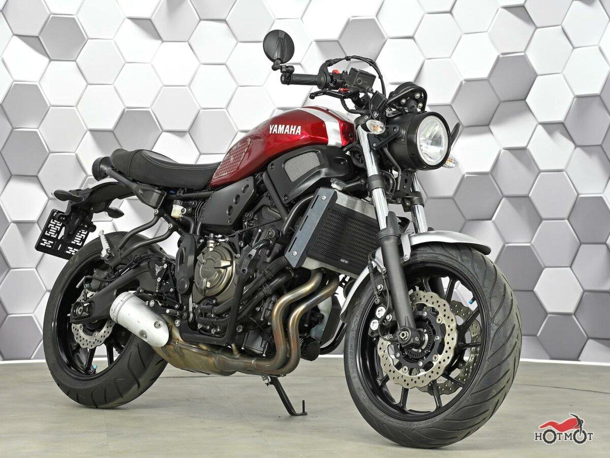 Купить б/у Yamaha XSR700 инжектор 6 передач в Москве: красный naked bike 2020 года по цене 819 ...
