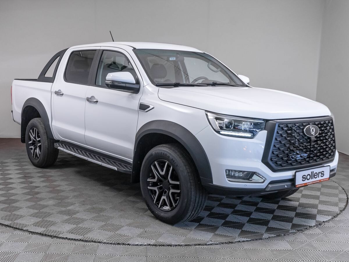 Купить новый Sollers ST8 2024-2025 2.4 MT (204 л.с.) 4WD бензин механика в Москве: белый Соллерс ...