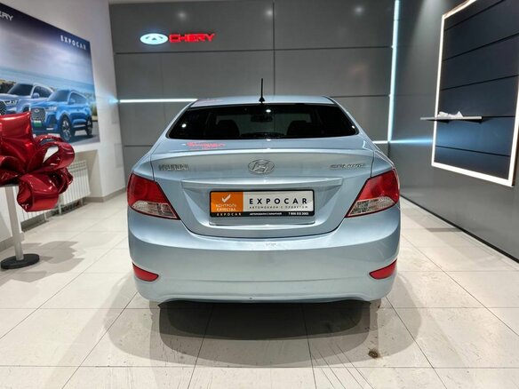 Купить б/у Hyundai Solaris I 1.6 AT (123 л.с.) бензин автомат в ...