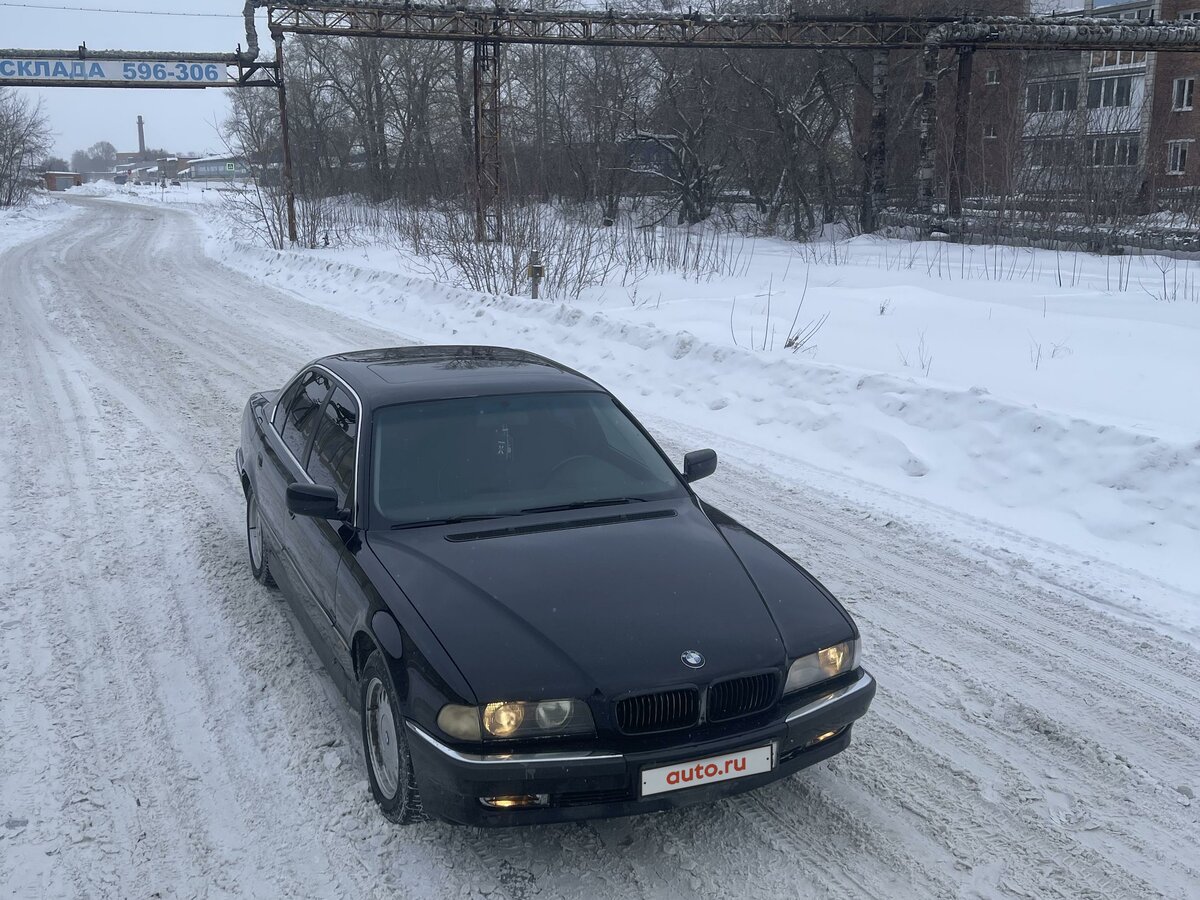 Купить б/у BMW 7 серии III (E38) 728i 2.8 AT (193 л.с.) бензин автомат в Омске: чёрный БМВ 7 ...