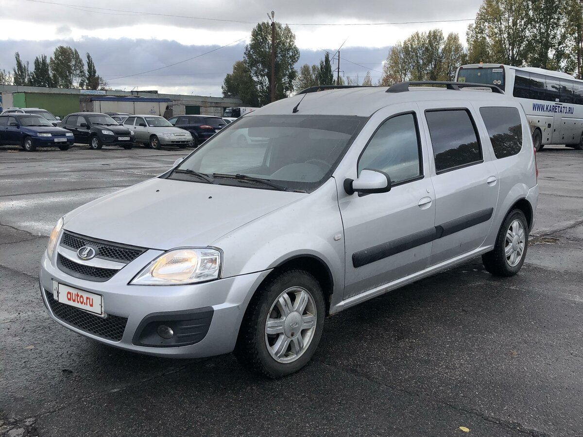 Купить б/у Lada (ВАЗ) Largus I 1.6 MT (105 л.с.) бензин механика в Ульяновске: серебристый Лада ...