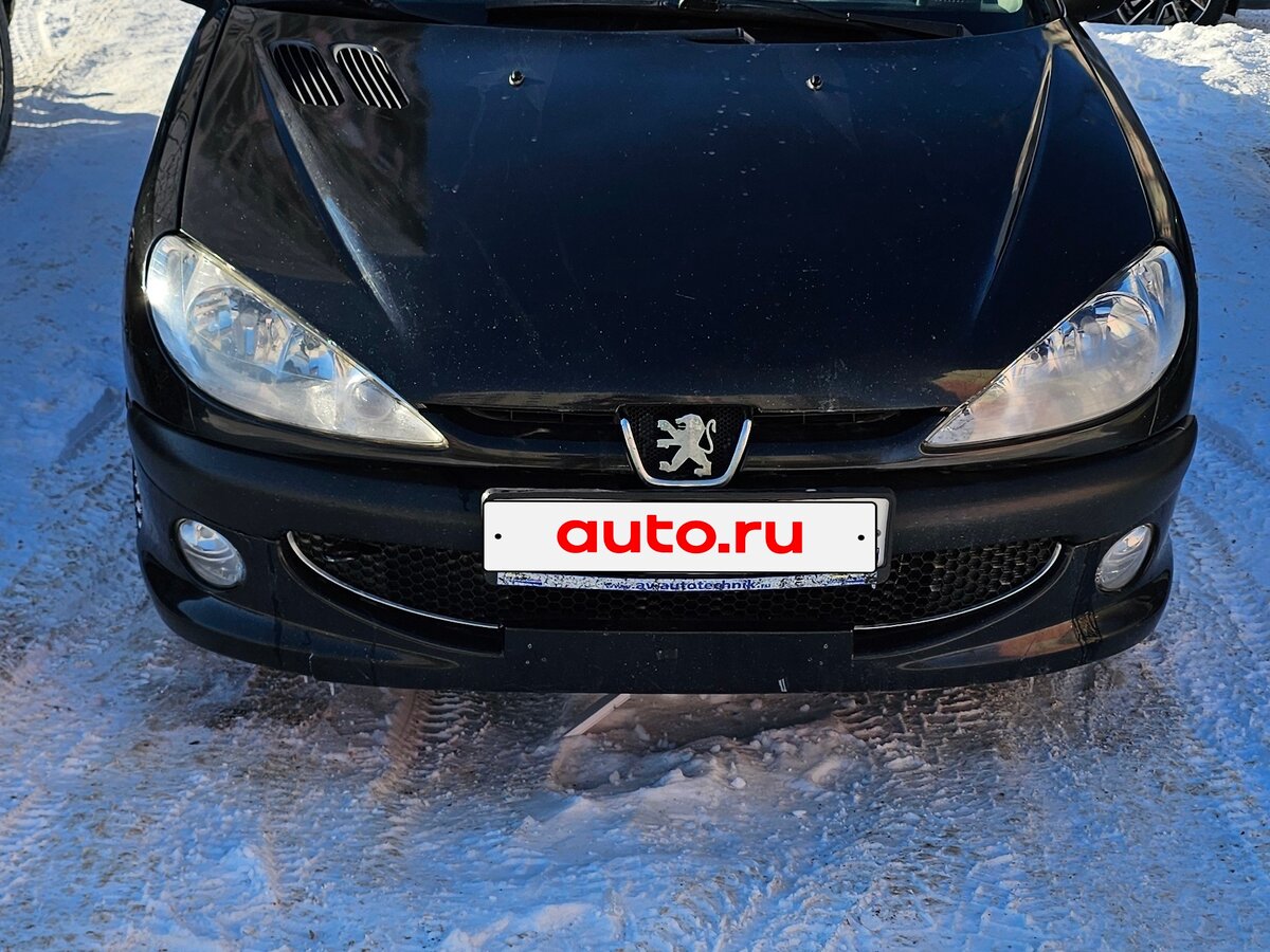 Купить б/у Peugeot 206 1998-2012 1.4 MT (75 л.с.) бензин механика в Нефтеюганске: чёрный Пежо ...