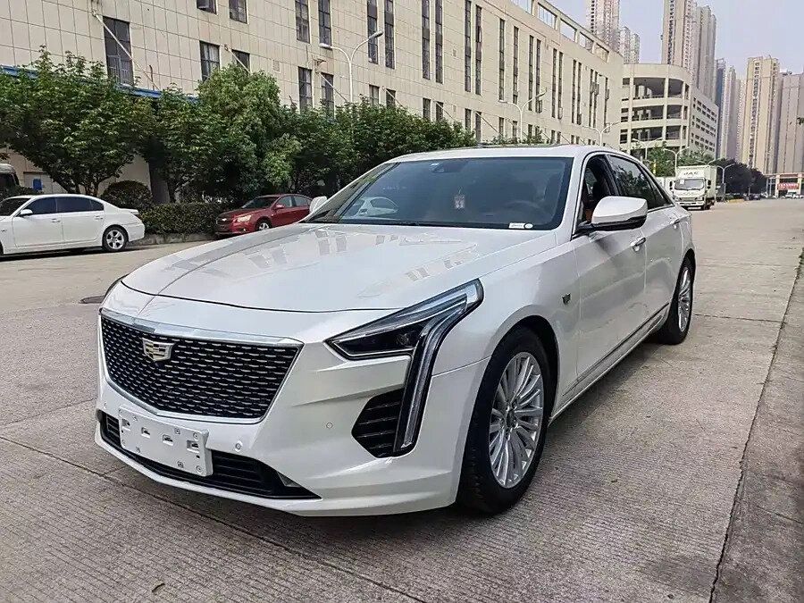 Купить б/у Cadillac CT6 I Рестайлинг 2.0 AT (241 л.с.) бензин автомат во Владивостоке: белый ...