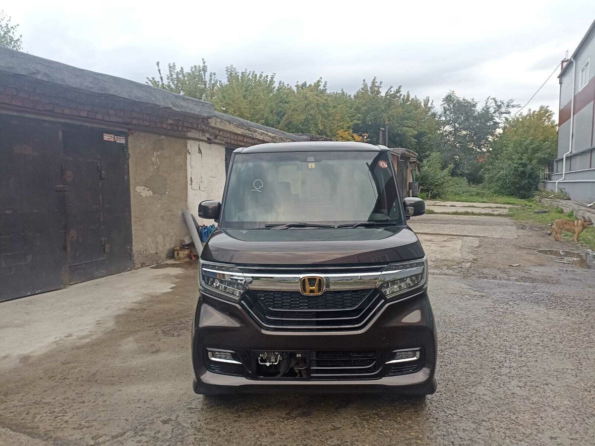 Купить б/у Honda N-BOX II 0.7 CVT (58 л.с.) бензин вариатор в Красноярске: коричневый Хонда н ...