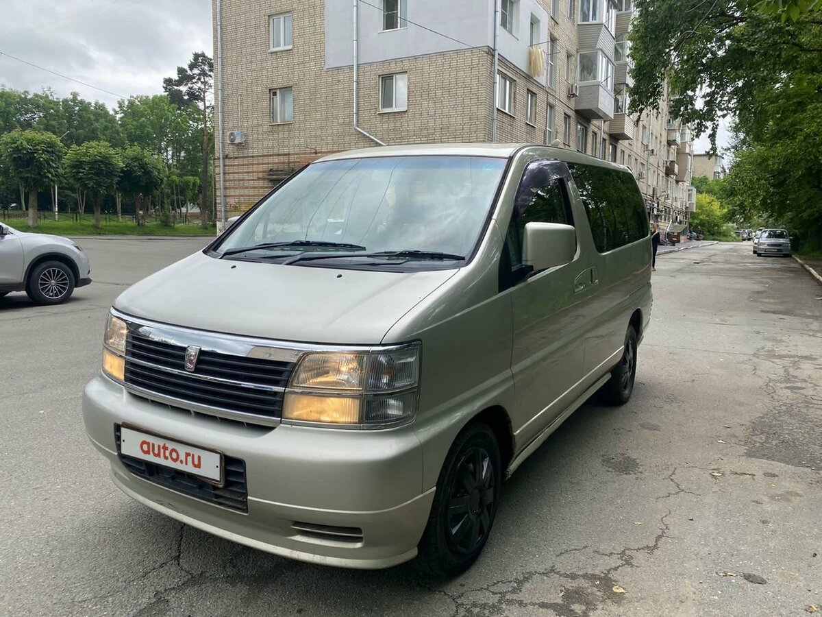 Купить б/у Nissan Elgrand I (E50) 3.2d AT (150 л.с.) 4WD дизель автомат в Артёме: серебристый ...
