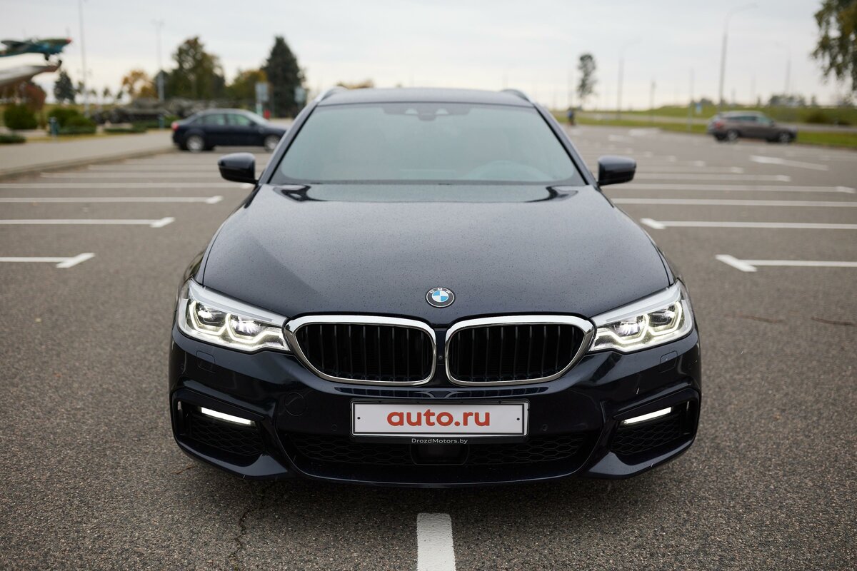 Купить б/у BMW 5 серии VII (G30/G31) 540d xDrive 3.0d AT (320 л.с.) 4WD ...