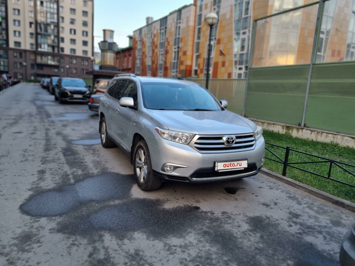 Купить б/у Toyota Highlander II (U40) Рестайлинг 3.5 AT (273 л.с.) 4WD бензин автомат в Санкт ...