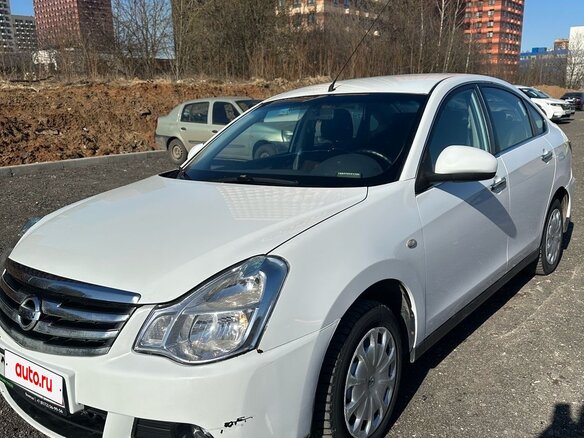 Купить б/у Nissan Almera III (G15) 1.6 MT (102 л.с.) бензин механика в Одинцово: белый Ниссан ...
