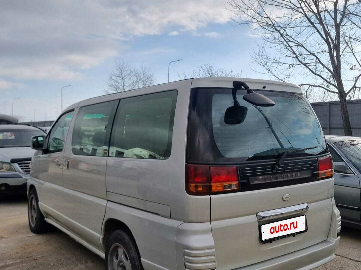 Купить б/у Nissan Elgrand I (E50) 3.2d AT (150 л.с.) 4WD дизель автомат в Сочи: серый Ниссан ...