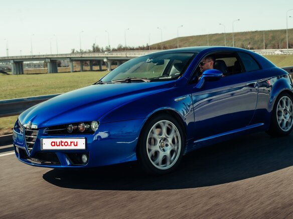 Купить б/у Alfa Romeo Brera I 3.2 AT (260 л.с.) 4WD бензин автомат в Санкт-Петербурге: синий ...