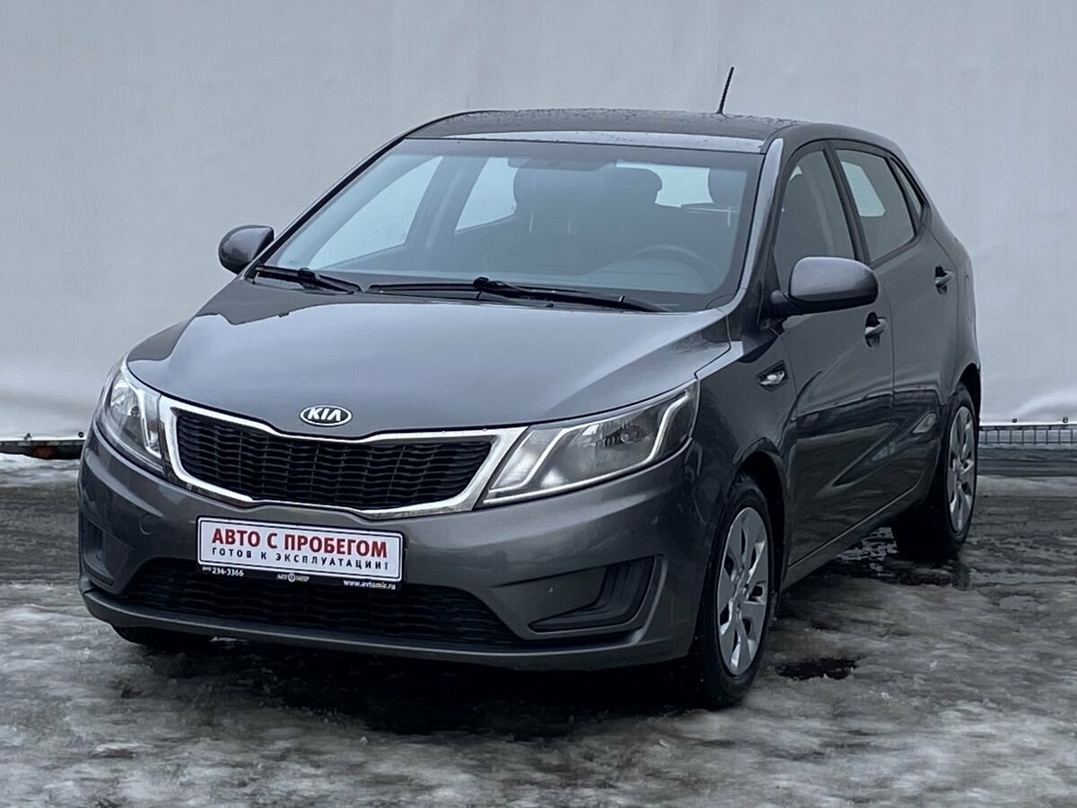 Купить б/у Kia Rio III 1.4 MT (107 л.с.) бензин механика в Москве: серый Киа Рио III хэтчбек 5 ...