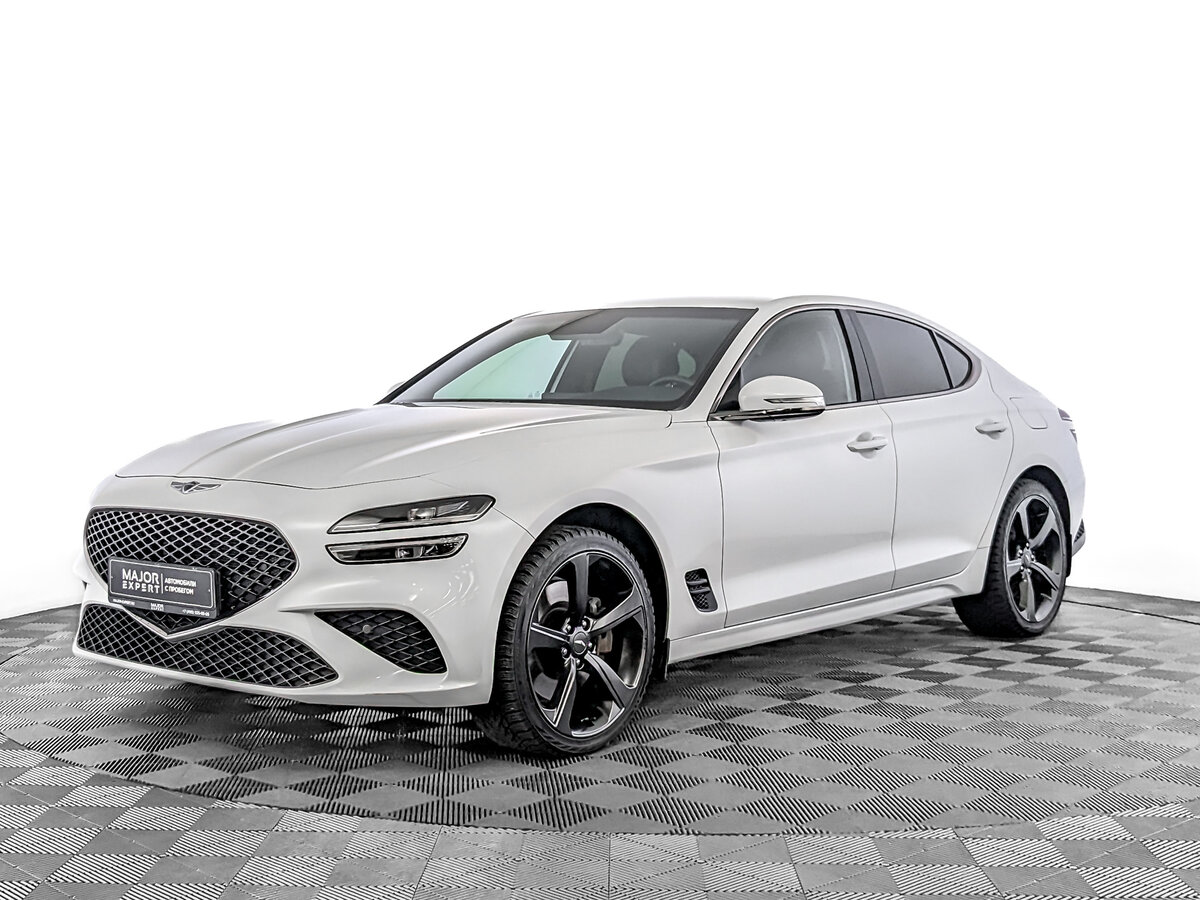 Купить б/у Genesis G70 I Рестайлинг 2.0 AT (197 л.с.) 4WD бензин автомат в Москве: белый Генезис ...