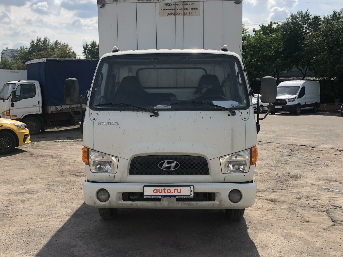 Купить б/у Hyundai HD65 дизель механика в Москве: белый изотермический ...