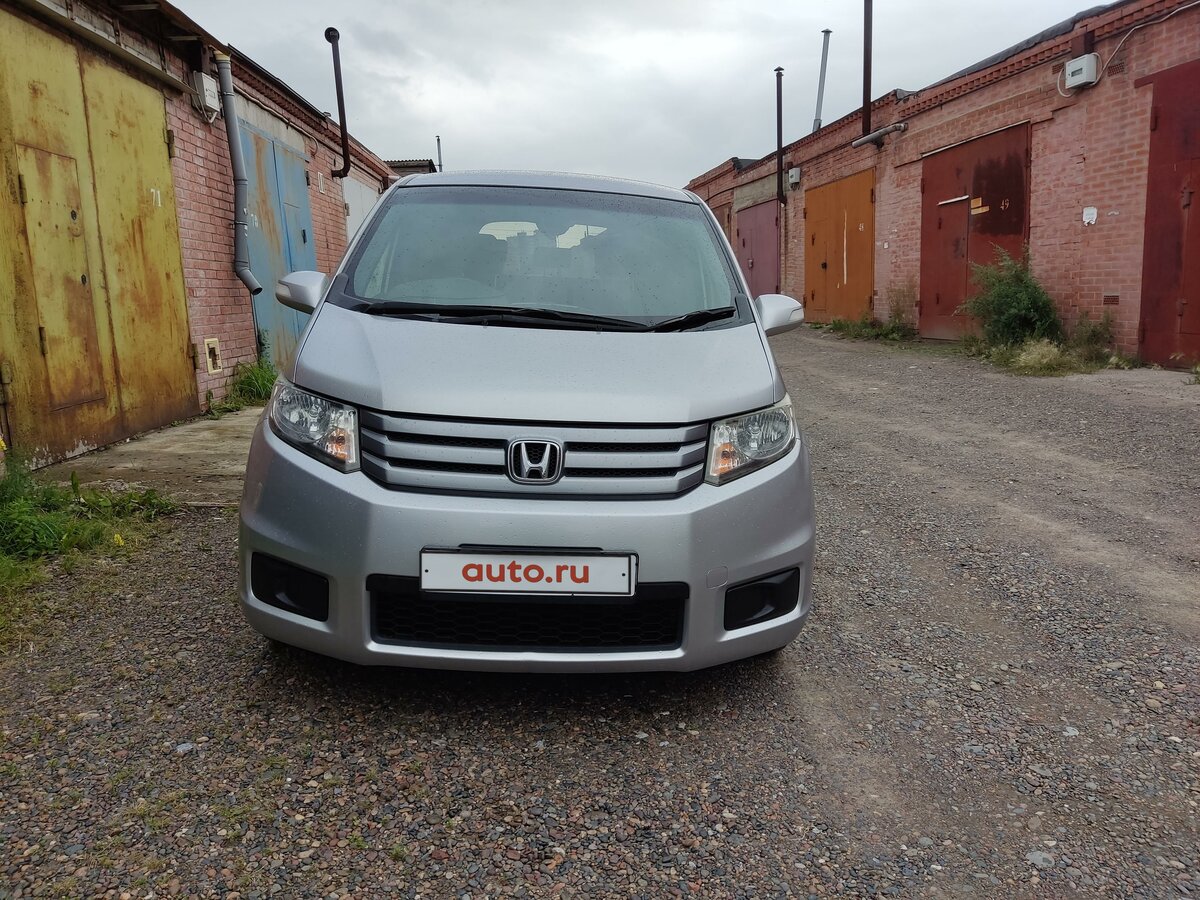 Купить б/у Honda Freed I Spike 1.5 CVT (118 л.с.) бензин вариатор в ...