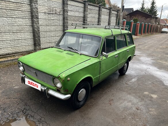 Купить б/у Lada (ВАЗ) 2102 1971-1986 1.2 MT (59 л.с.) бензин механика в Москве: зелёный Лада ...