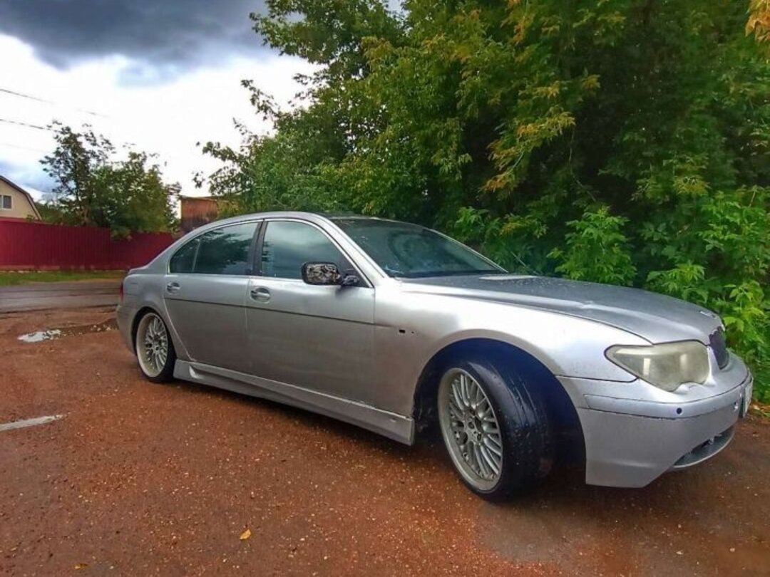 Купить б/у BMW 7 серии IV (E65/E66) 745Li 4.4 AT (333 л.с.) бензин автомат в Таганроге: серый ...