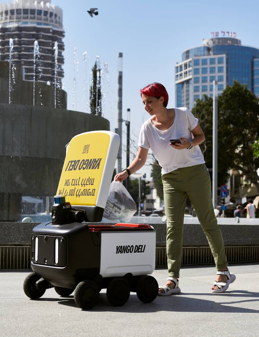 Rover the delivery robot – Yango Deli