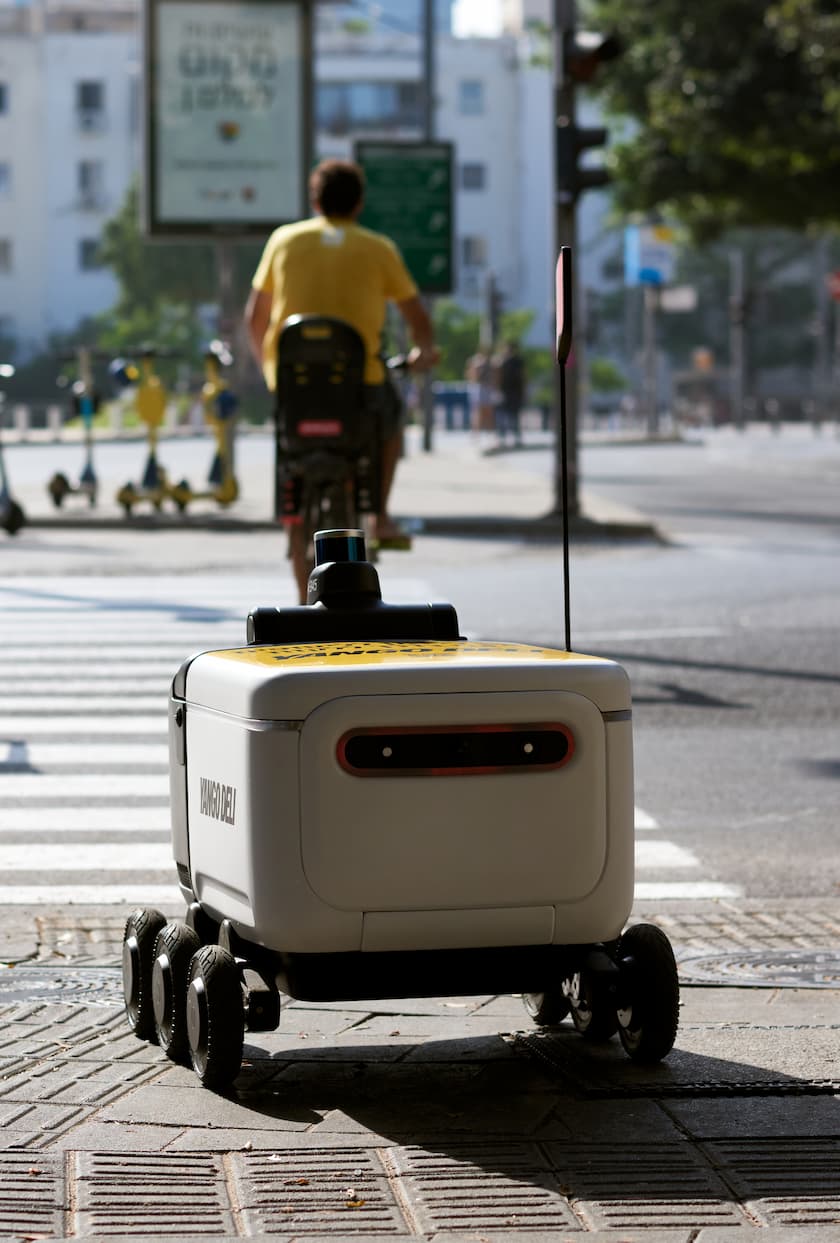 Rover the delivery robot – Yango Deli