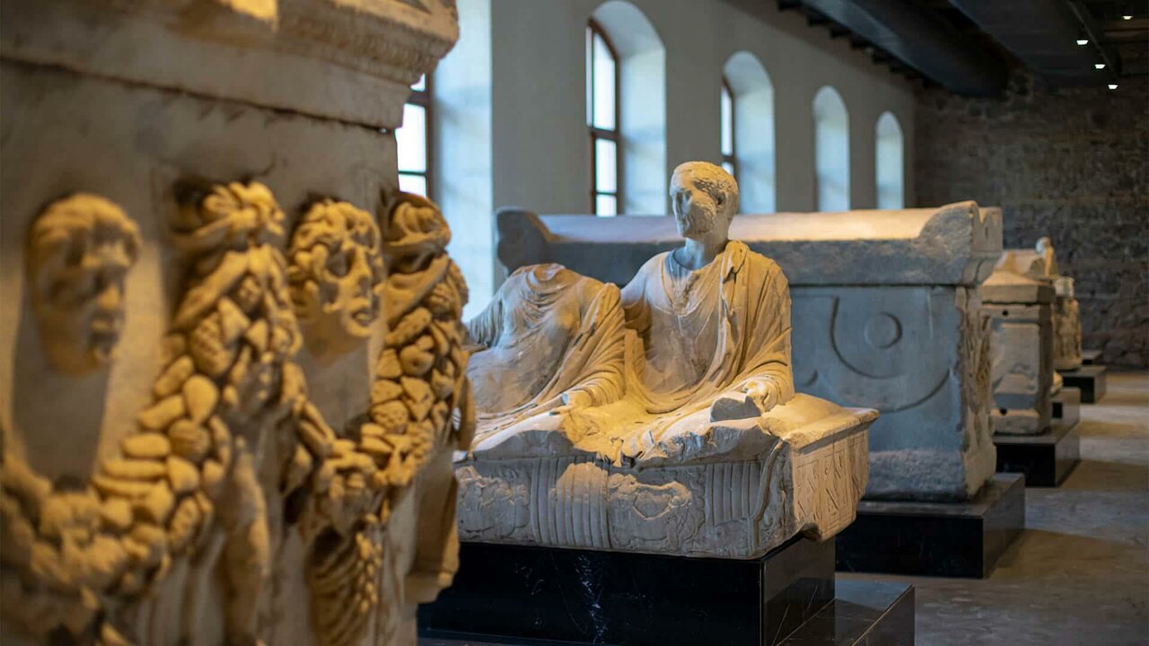 «Antik kalıntılardan sanat galerilerine: İzmir’in kültürü» fotoğraf