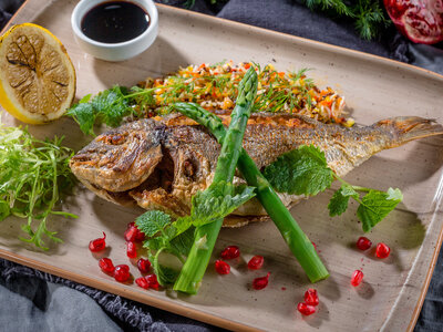 Novorizhskaya zastava (Schastlivaya ulitsa No:90, kottedzhny posyolok Yolochka), restoran  Moskova ve Moskovskaya oblastından