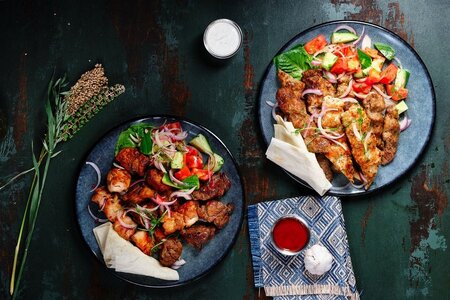 Manana Mama (Tsvillinga Street No:42), restoran  Çeliabinsk'ten