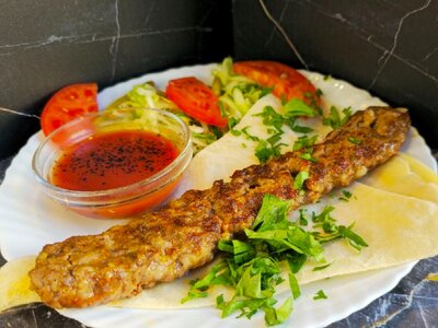 Al Doner Халяль (Efremova Street No:3В), kafe  Nijni Novgorod'dan