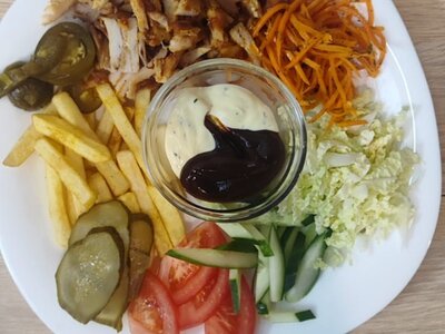 Фитчи Хаус (Tekhnicheskaya ulitsa No:17, Pskov), restoran  Pskov'dan