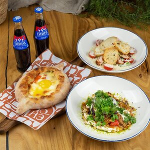 Tone (Pervomaiskaya Street No:67/1, Ufa), restoran  Ufa'dan