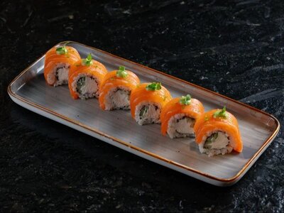 Nama (Kovenskiy Lane No:5), suşi restoranı  Saint‑Petersburg'dan