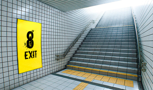 Exit 8 (ад DarkPlay) - гуляць анлайн бясплатна на сэрвісе Яндекс Игры