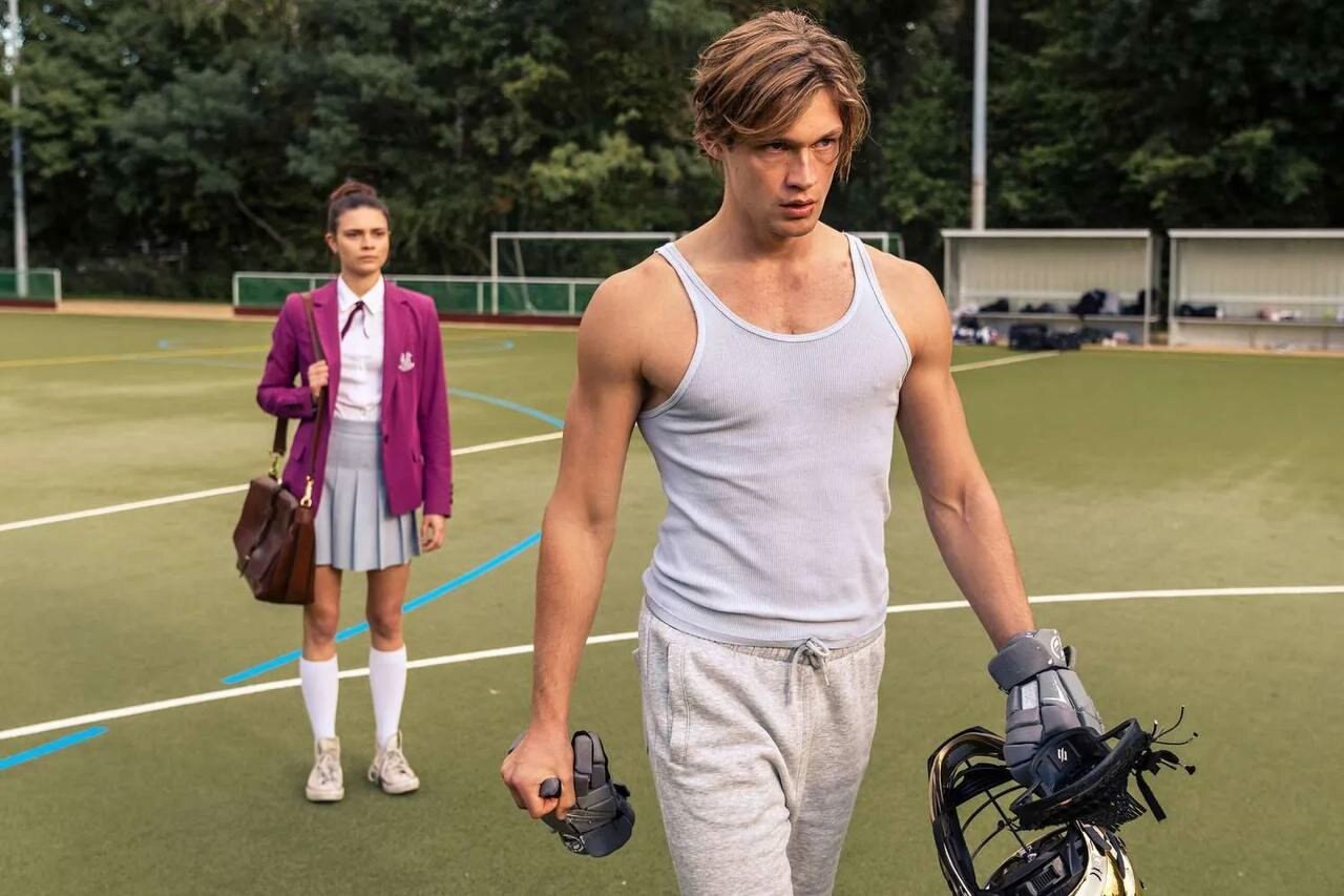 Макстон-холл - смотреть онлайн сериалы в поиске Яндекса по Видео