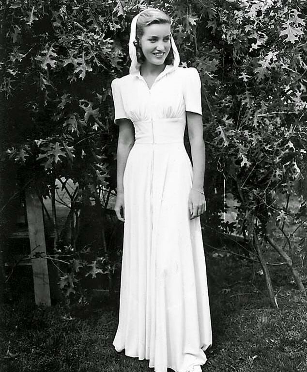 Фото: Эдит «Литтл Эди» Бувье Бил (1917) #3667343