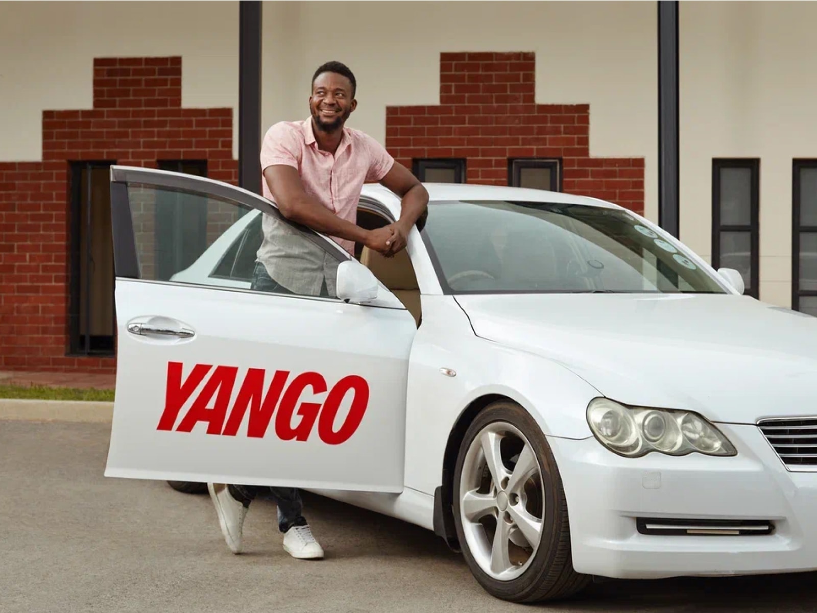 Pede viagens confortáveis e económicas em Angola | Yango