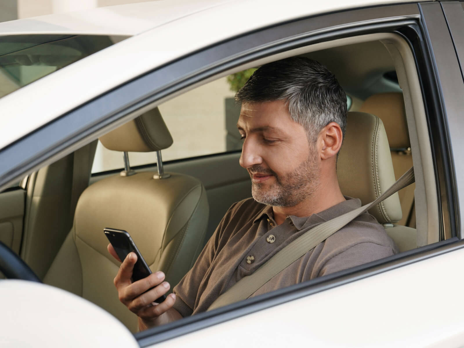 Drive and earn up to 900 AZN weekly in Azerbaijan with Yango