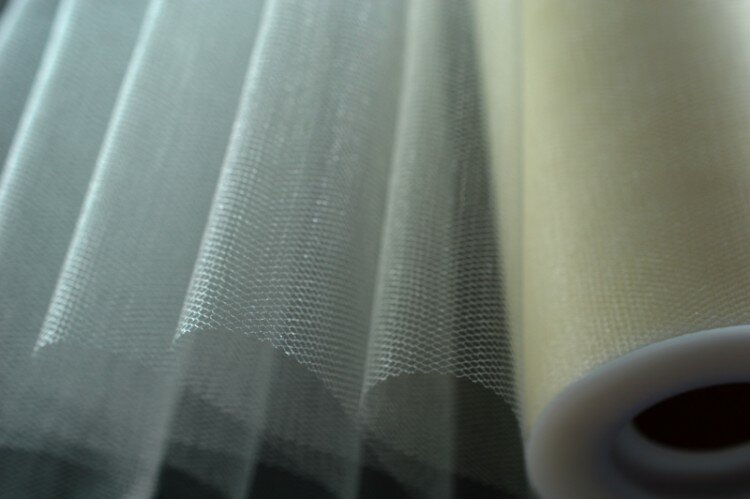 Фатин средней жесткости, ширина 15см, цвет молочный, 100% нейлон, 1035-002, 1 метр