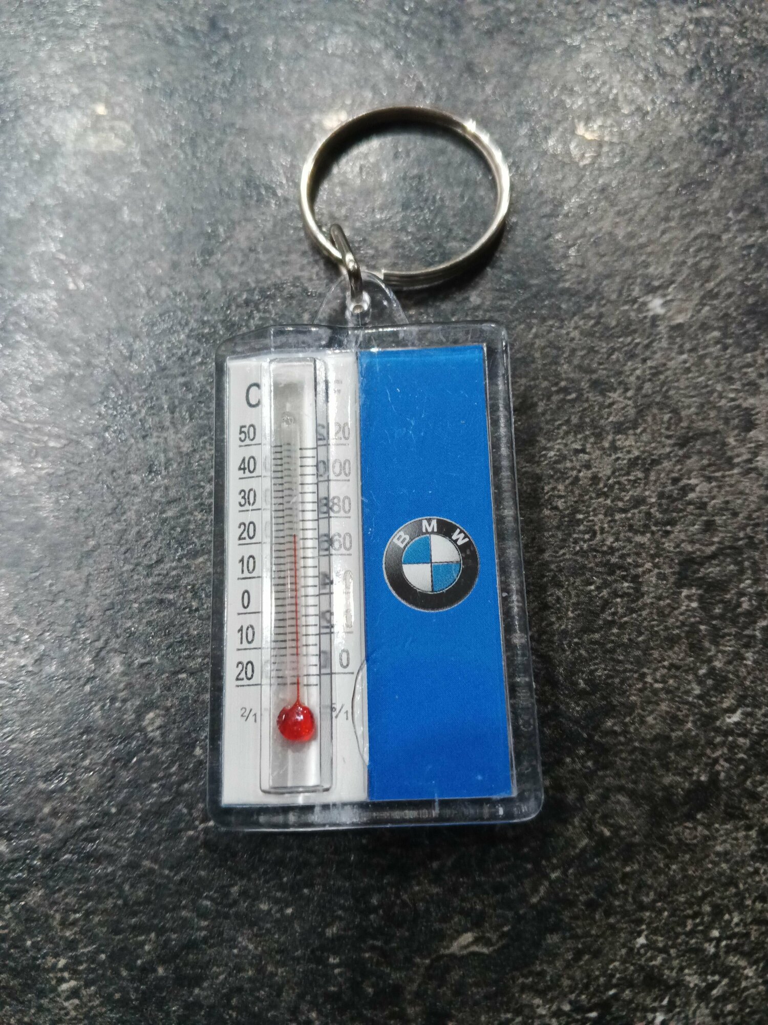 Брелок автомобильный BMW с термометром