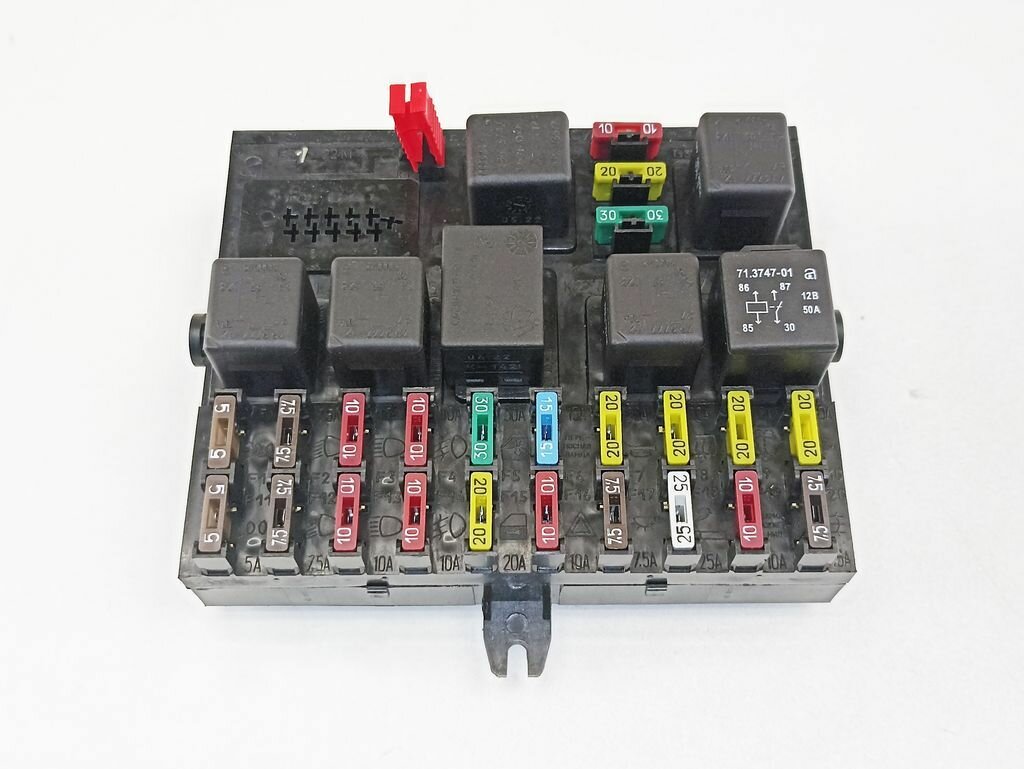 Блок монтажный для а/м УАЗ Патриот, 3162, в сборе