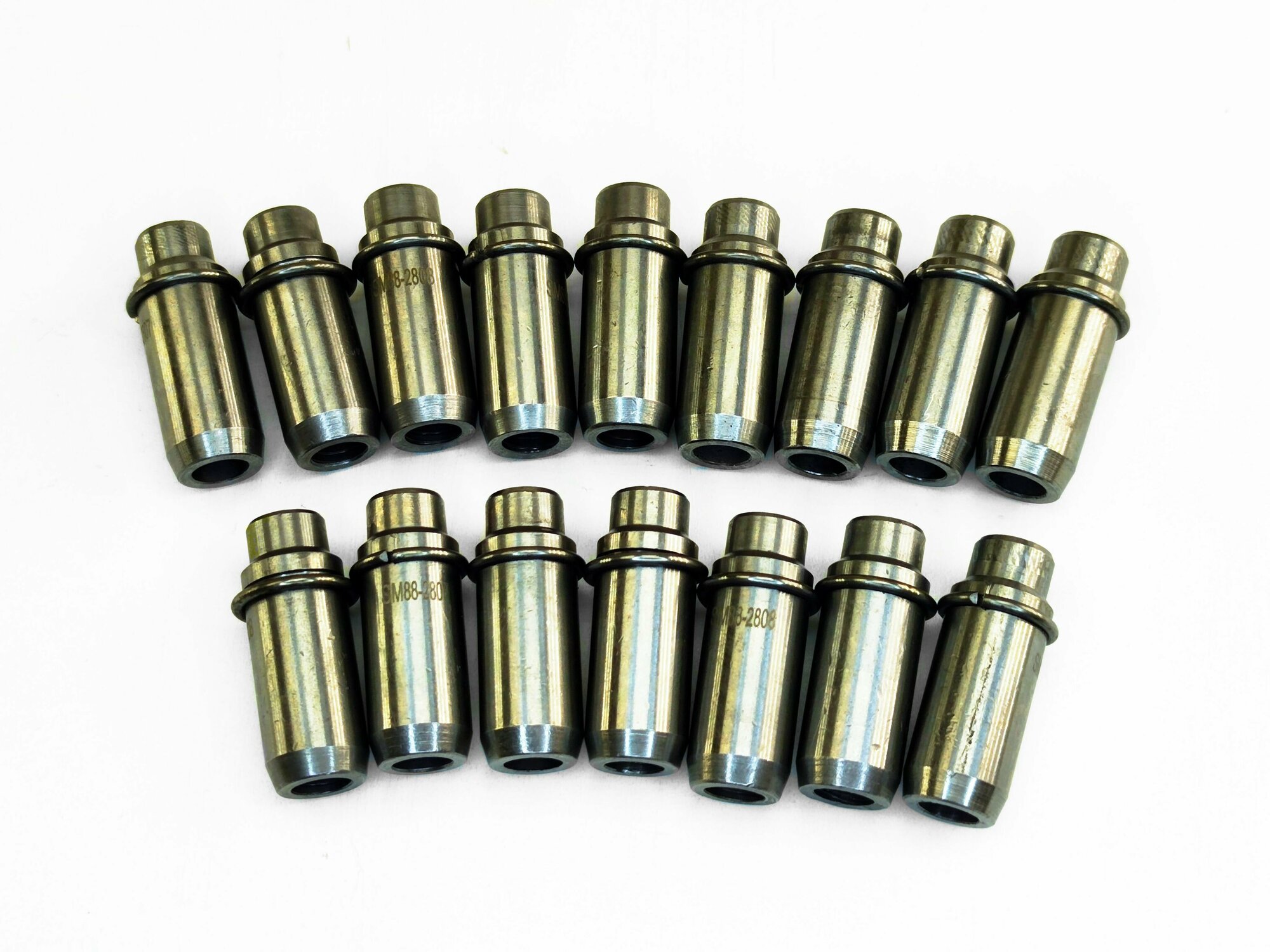 Втулка направляющая клапана для а/м УАЗ с двигателем ЗМЗ 409, ГАЗ с двигателем ЗМЗ 405, 406, комплект 16 шт